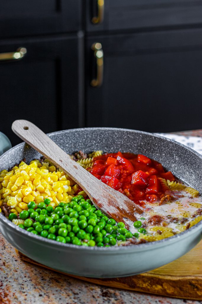 Shipwrecked Dinner - From Gate To Plate